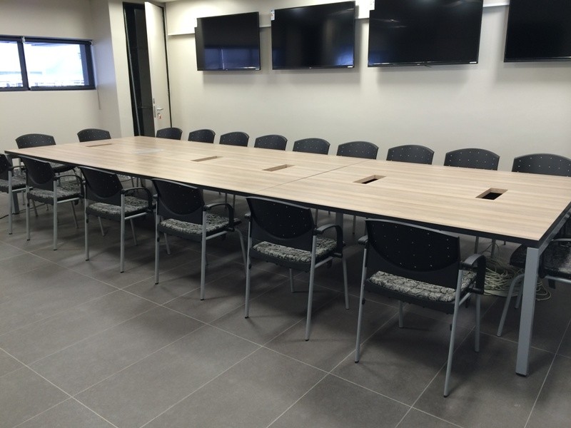 Urban World :: Urban World - BOARDROOM, MEETING AND TRAINING TABLES